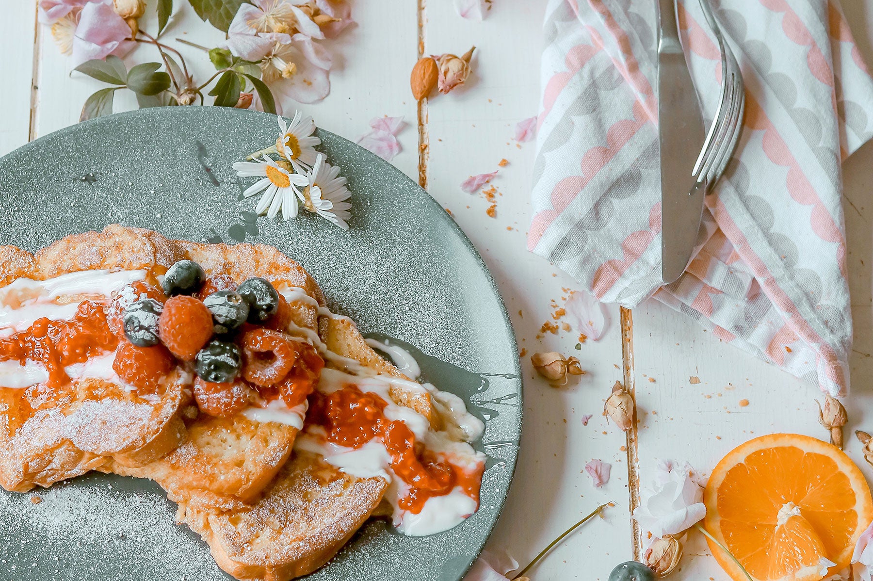 Hosting a Brunch Party: Fun Ideas and Delicious Recipes – Fuzzy Babba